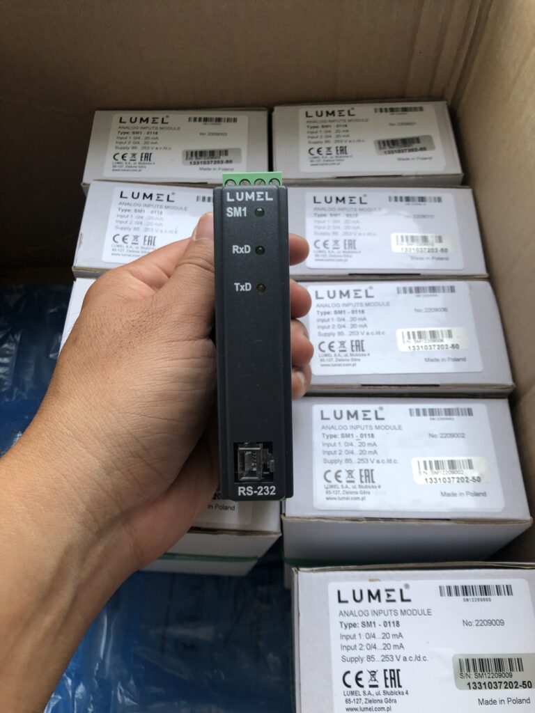 Thiết bị chuyển đổi tín hiệu nguồn tự động SM1 0118 LUMEL